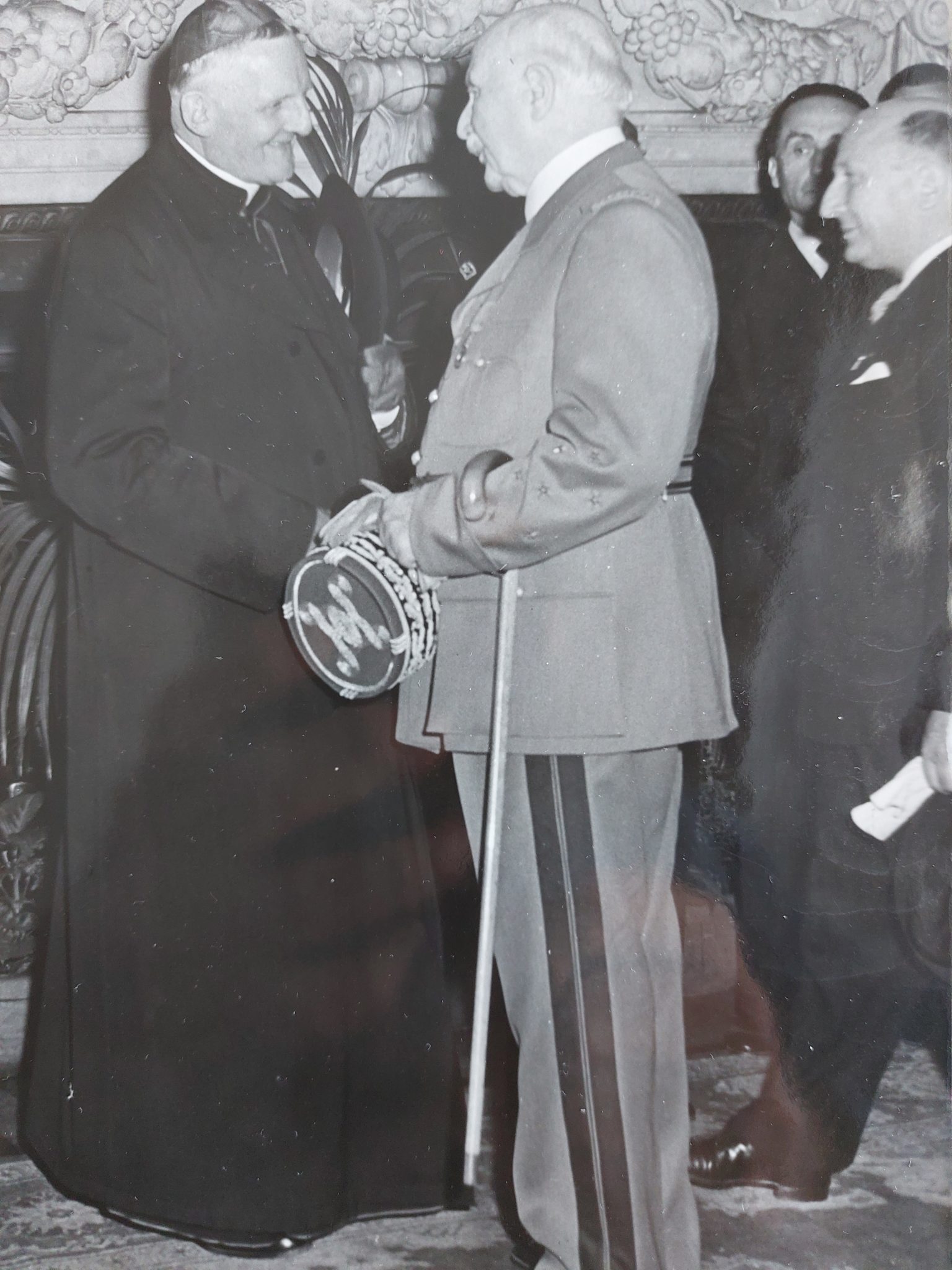 Pétain - Page 2 sur 7 - Site officiel de lAssociation pour Défendre la ...